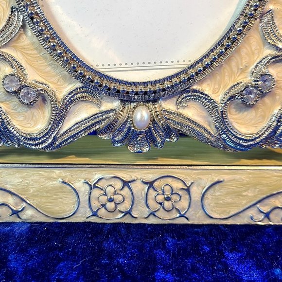 Bella Lux | Accents | Bella Lux Fine Frames | Poshmark